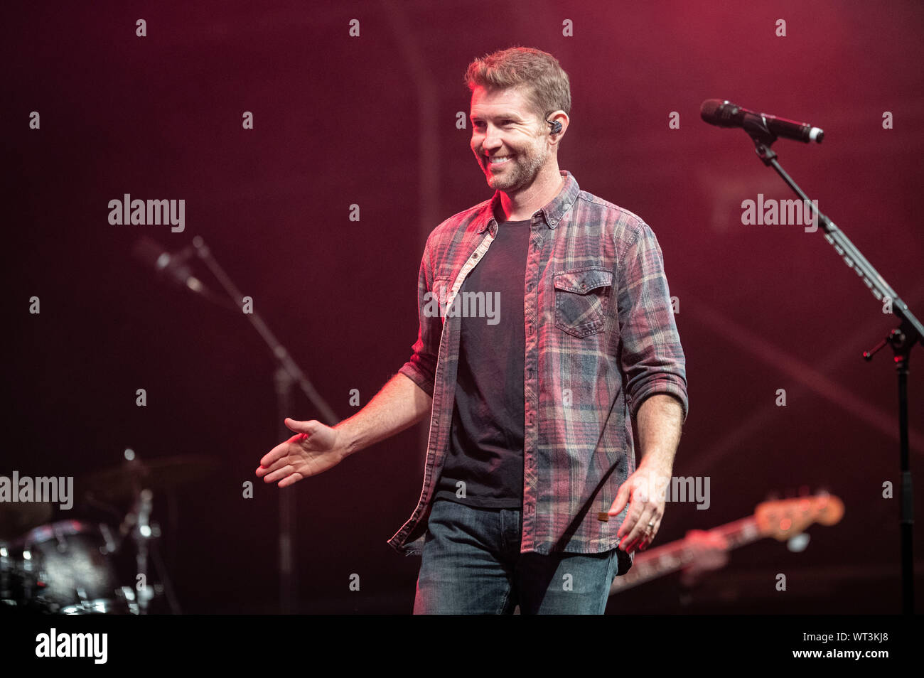 Josh turner country singer hi-res stock photography and images - Alamy