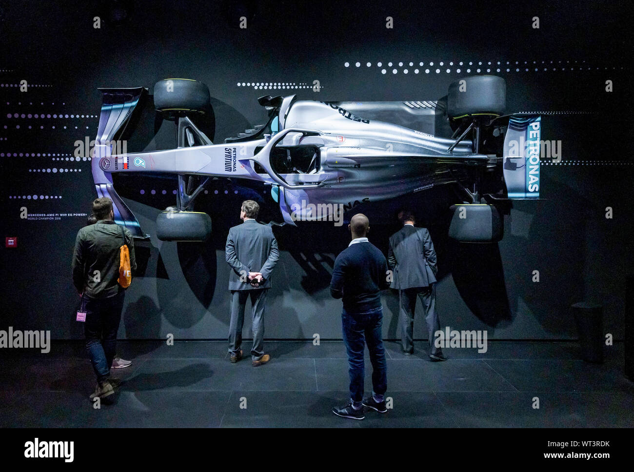 Mercedes amg f1 w09 eq power hi-res stock photography and images - Alamy