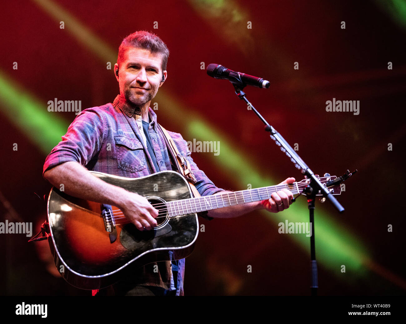 Josh turner country singer hi-res stock photography and images - Alamy