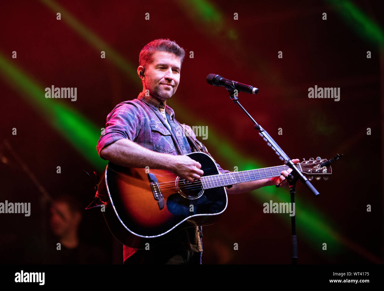 Josh turner country singer hi-res stock photography and images - Alamy