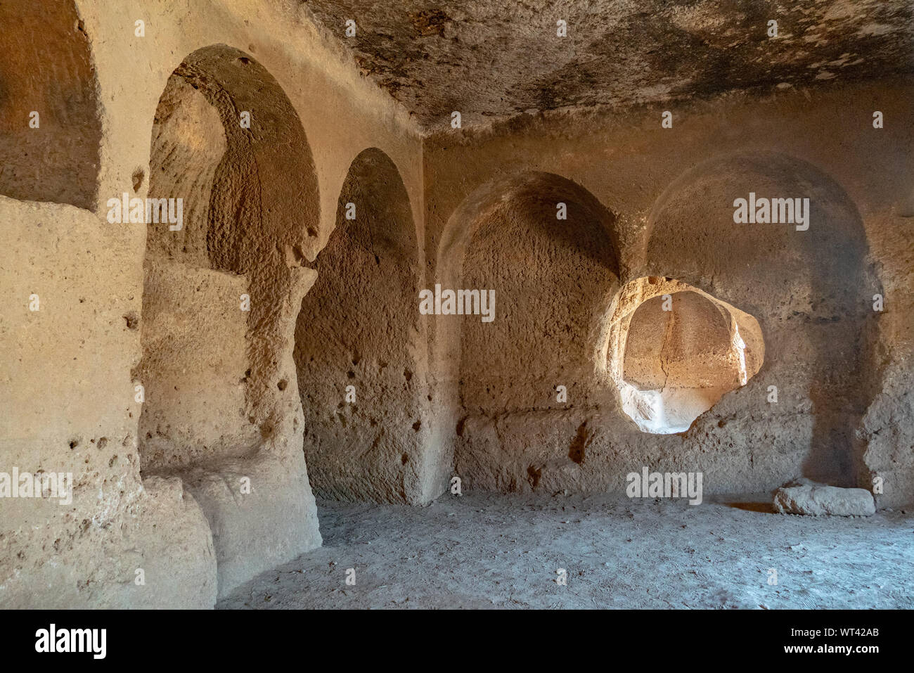Visiting the ancient City of Dara, Near Mardin, Turkey Stock Photo - Alamy