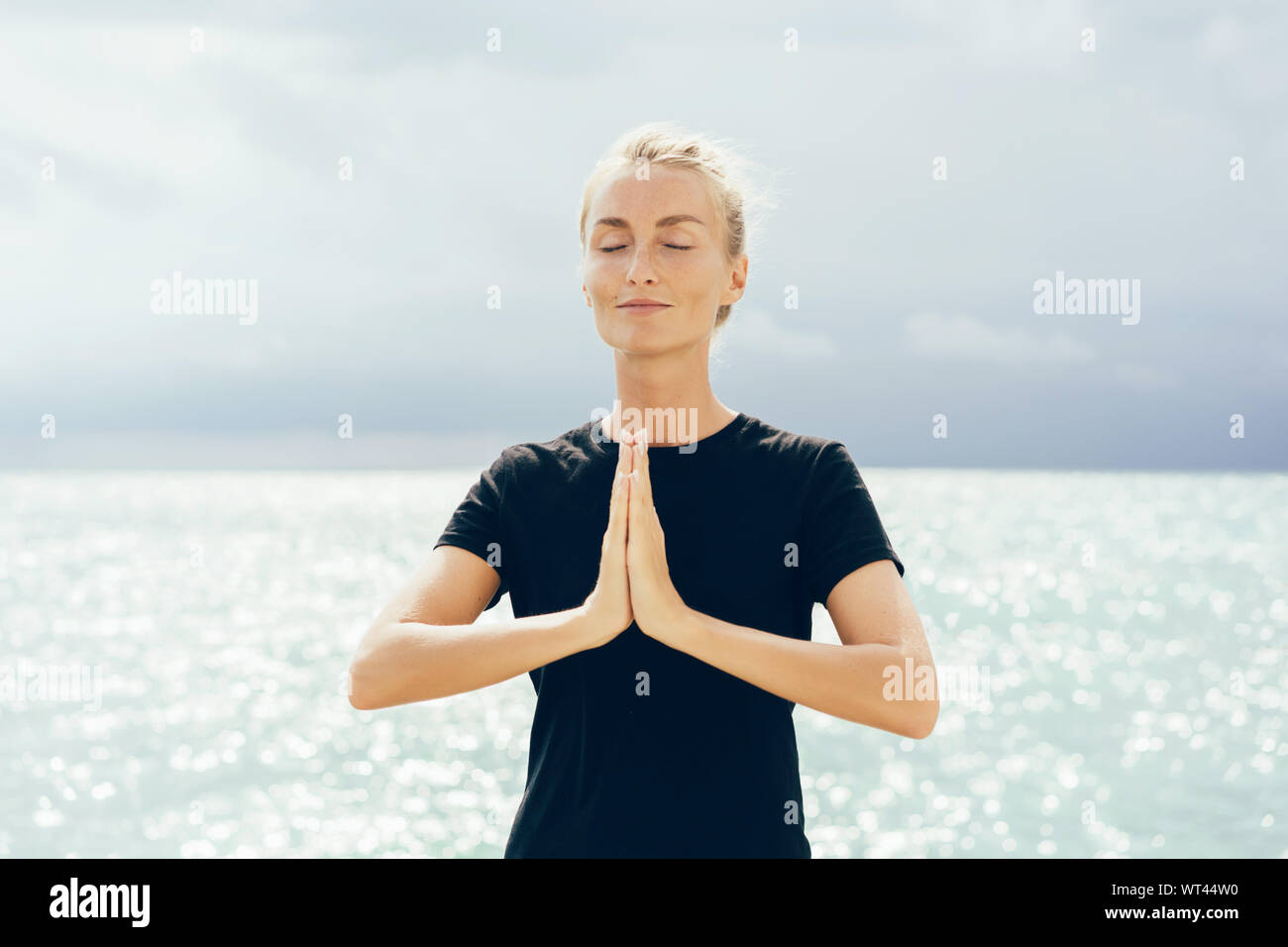 Namaste hi-res stock photography and images - Alamy