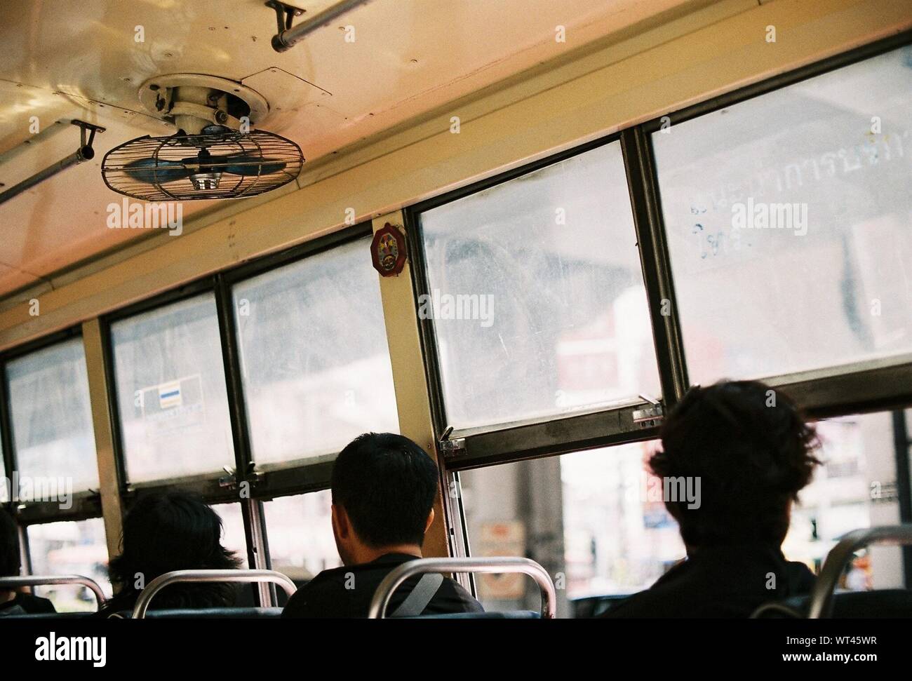 People sitting on bus hi-res stock photography and images - Alamy