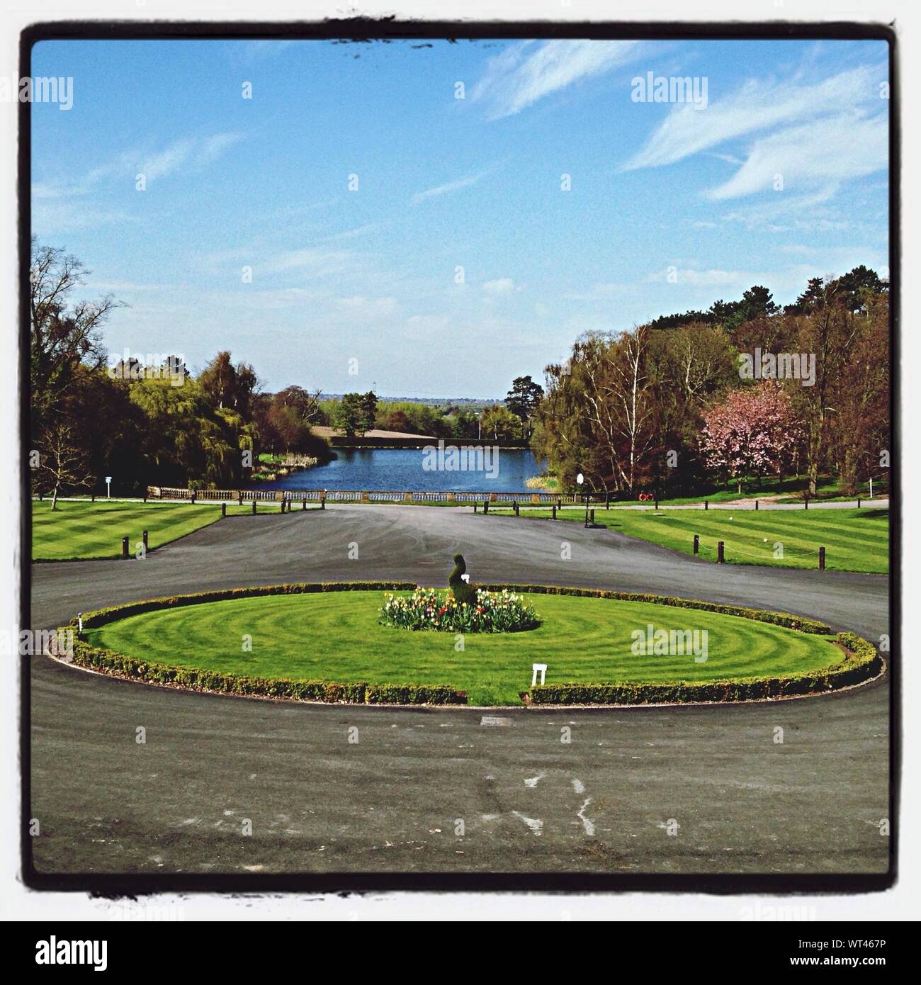 Roundabout road hi-res stock photography and images - Alamy