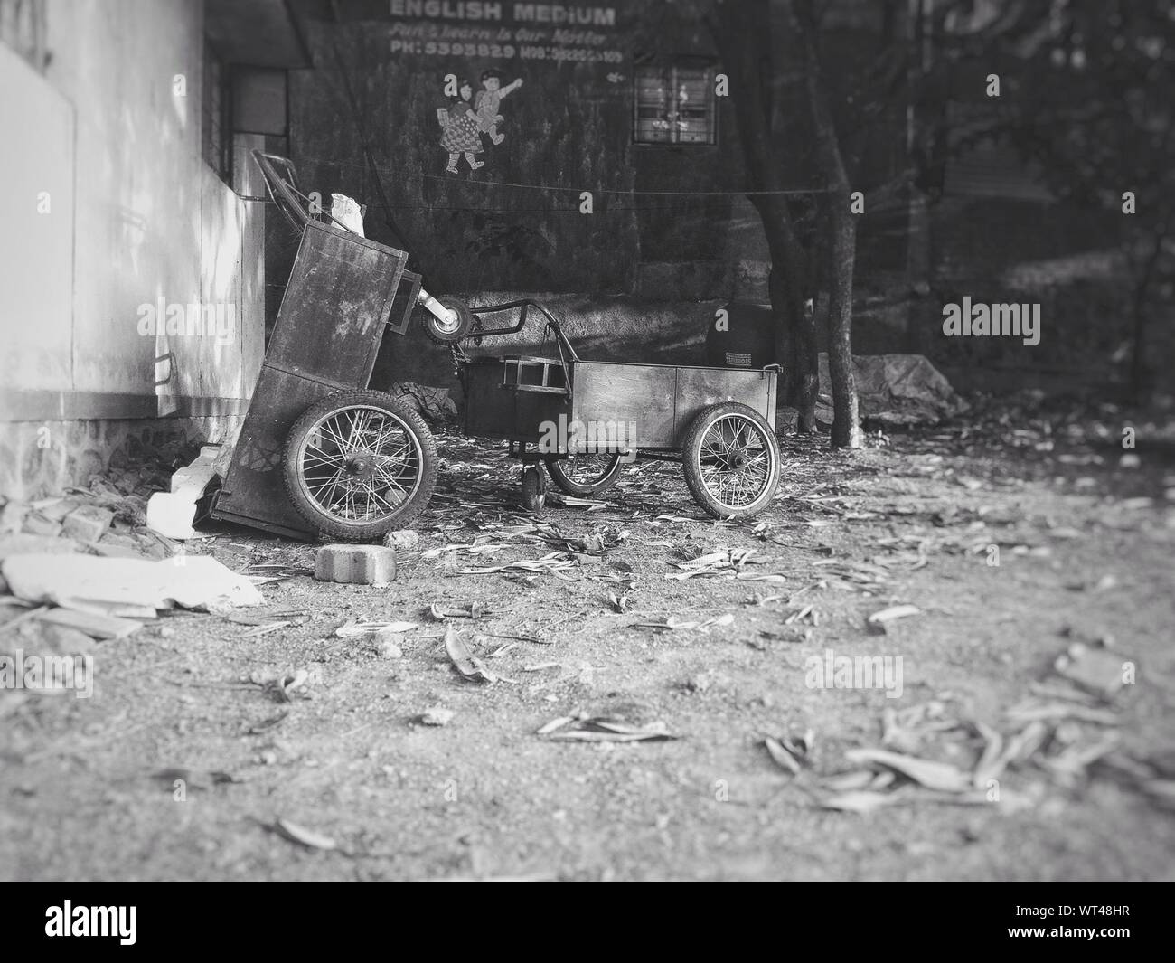 Old carts hi-res stock photography and images - Alamy