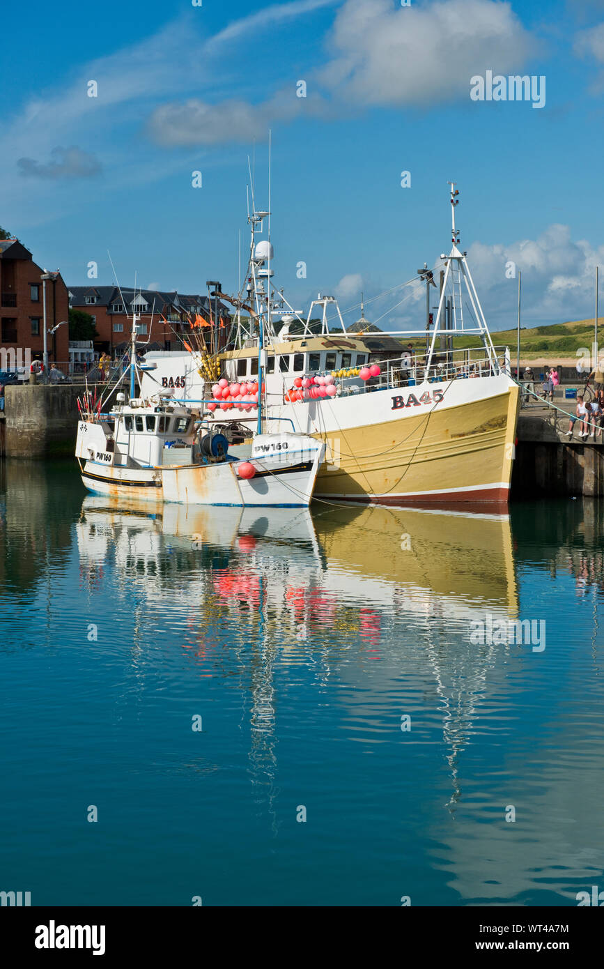 Inshore fishing boats in Padstow Harbour. Cornwall, England, UK Stock ...