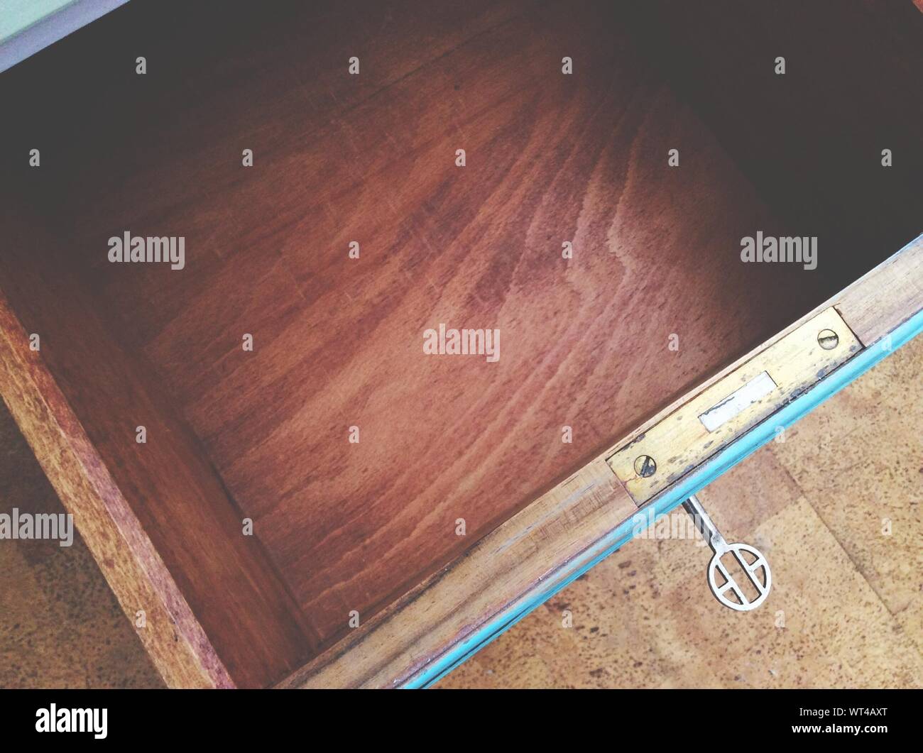 Open Desk Drawer Metal High Resolution Stock Photography and Images - Alamy
