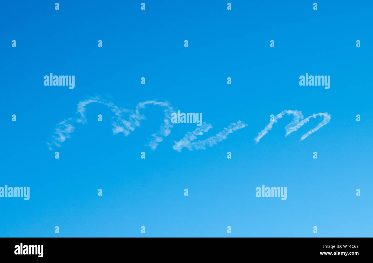 Contrail hi-res stock photography and images - Alamy