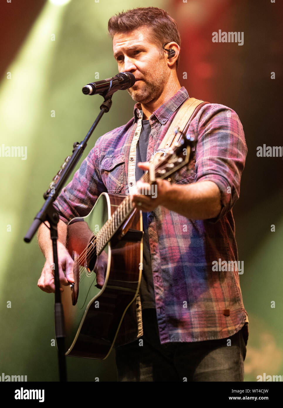 Josh Turner Live at The Long Road Festival Stock Photo - Alamy