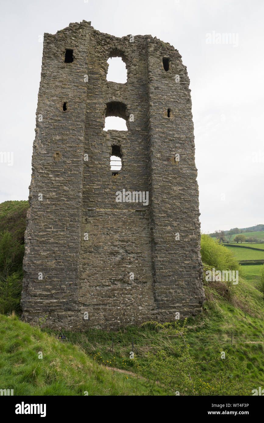 Ruined small castle hi-res stock photography and images - Alamy