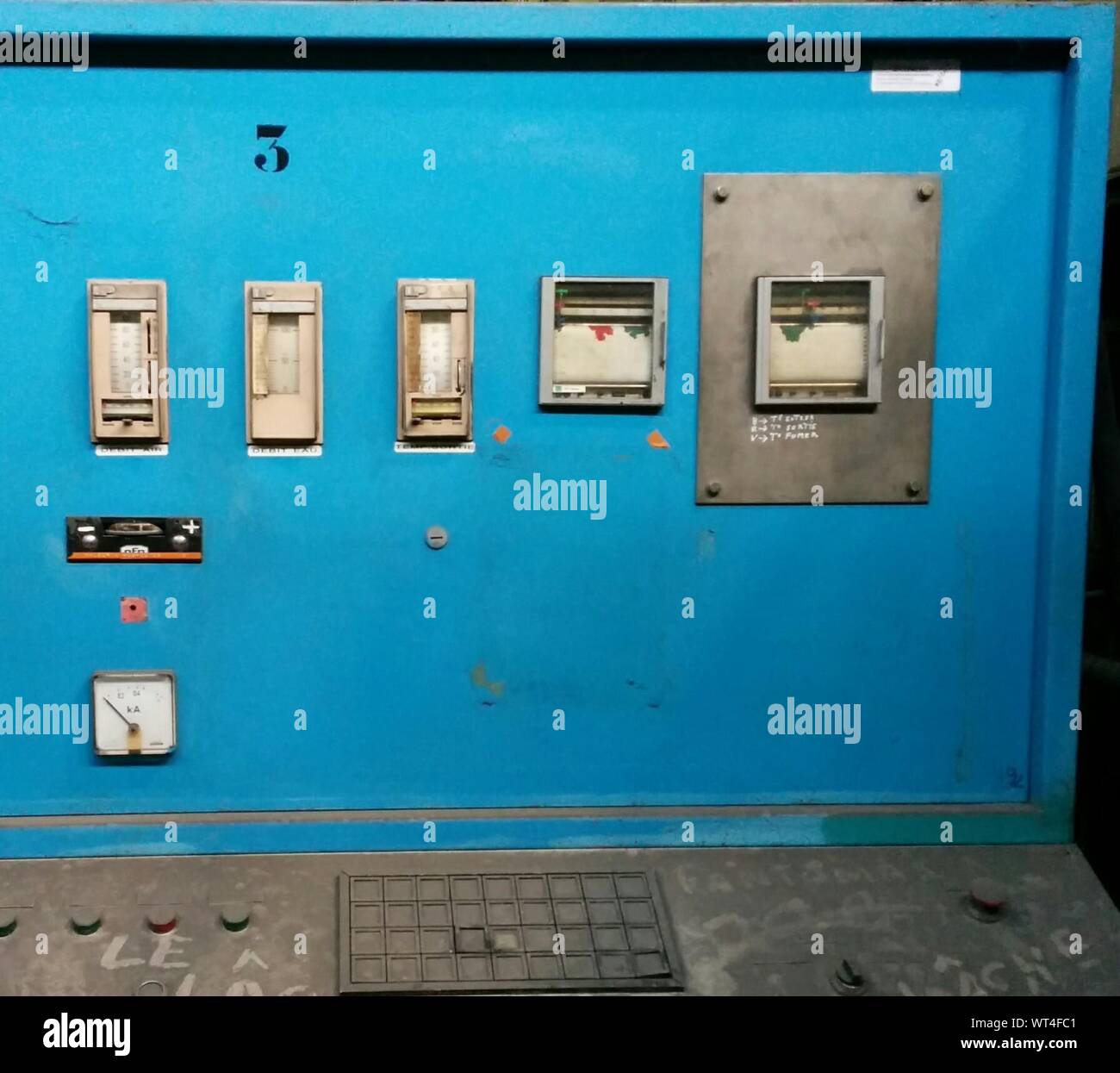 Electric power meter outdoors hi-res stock photography and images - Alamy