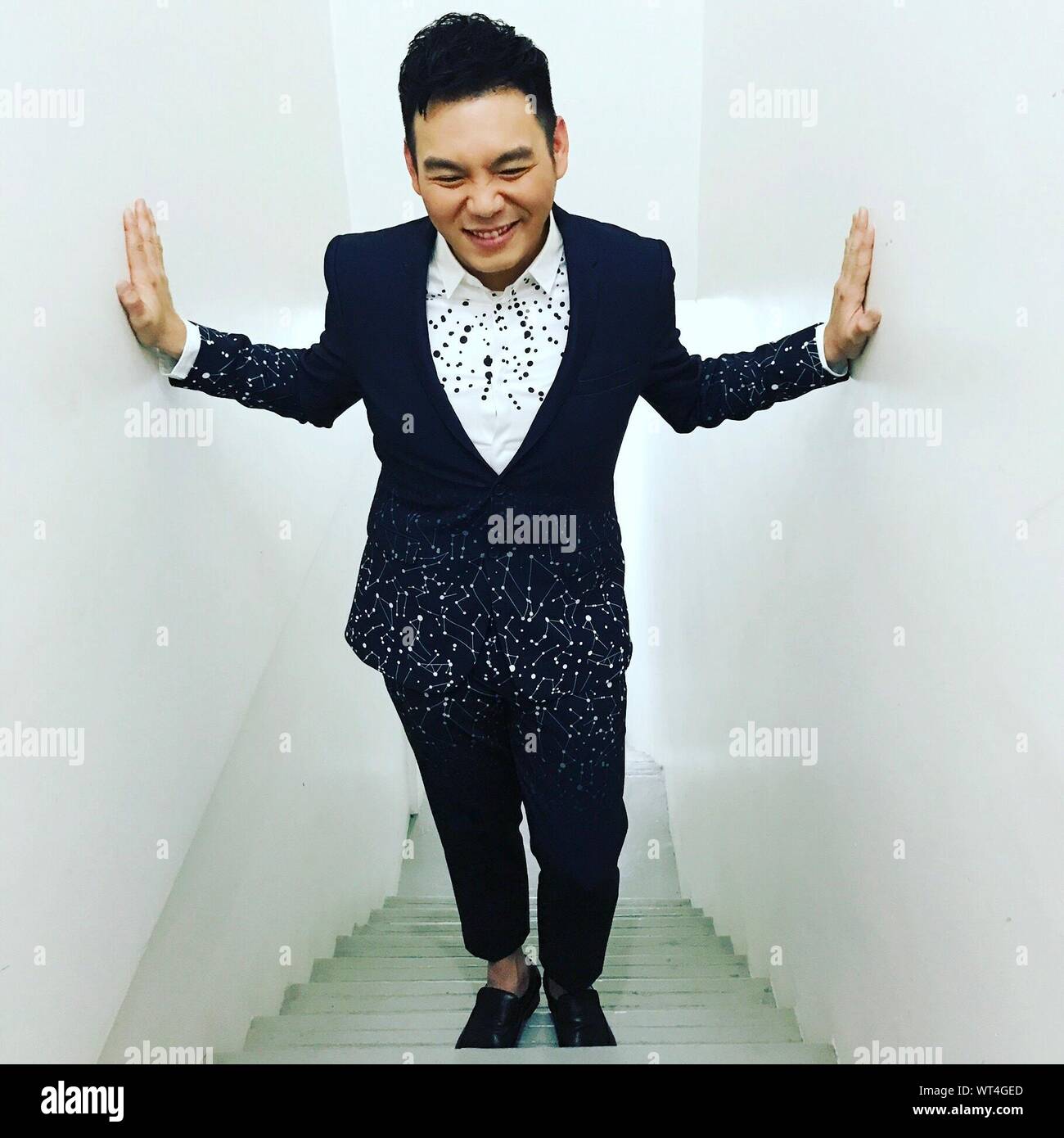 Happy walls hi-res stock photography and images - Alamy