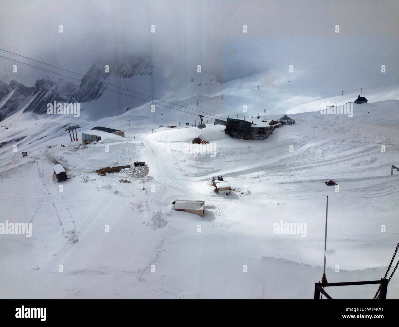 Elevated view of ski slope hi-res stock photography and images - Alamy