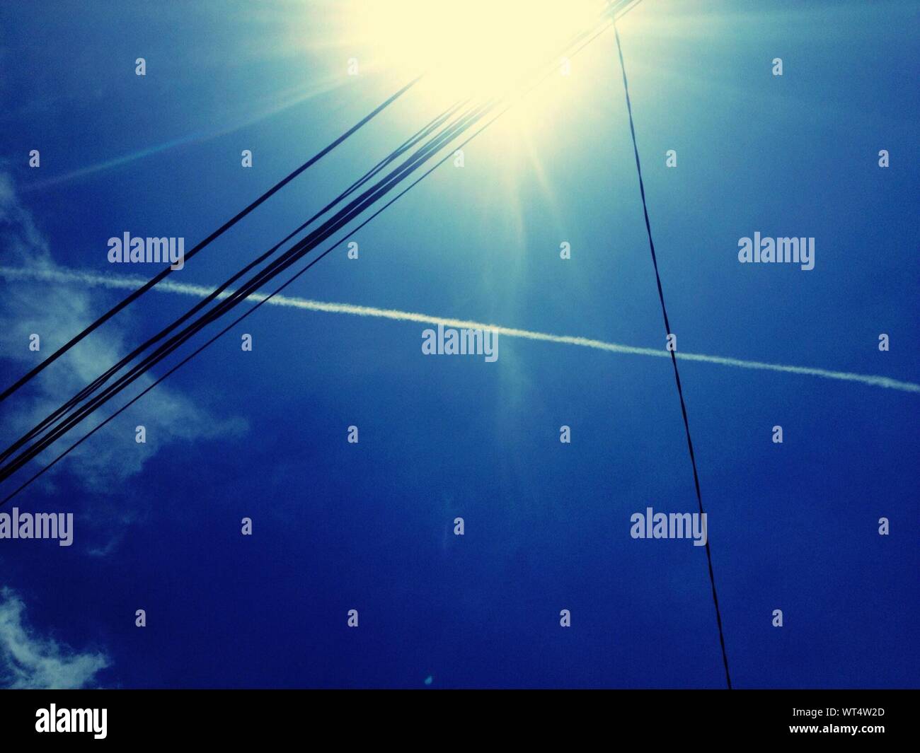 Sky with wires hi-res stock photography and images - Alamy