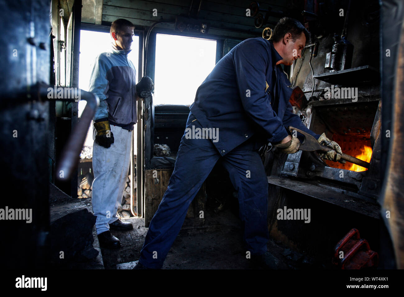 Drb class 52 steam locomotive hi-res stock photography and images - Alamy