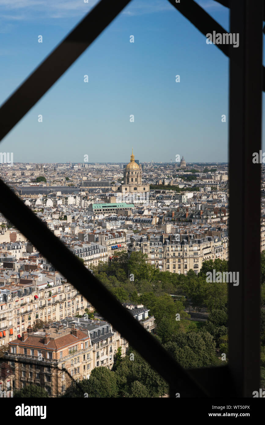 Napoleons gilded tomb hi-res stock photography and images - Alamy