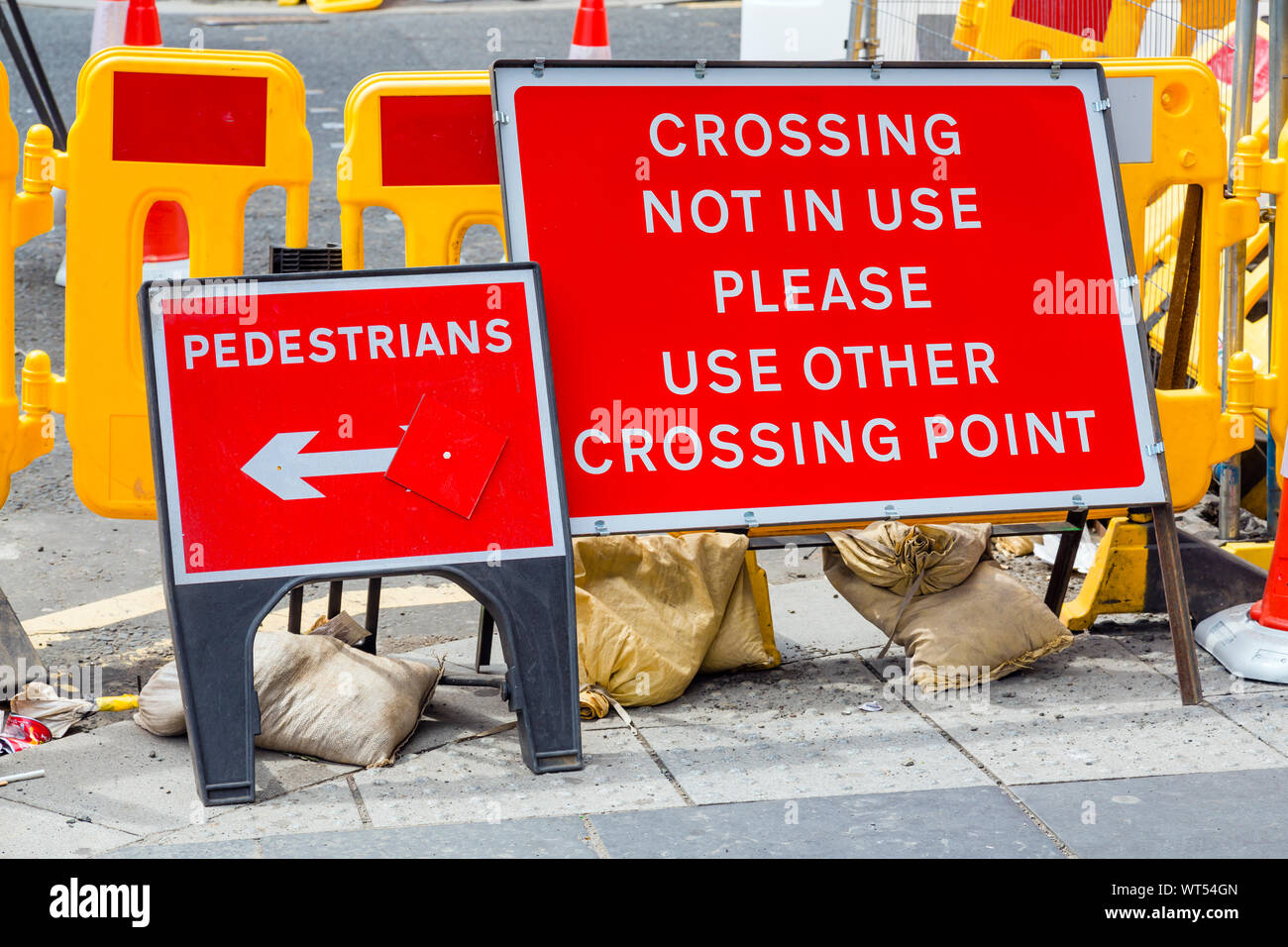 Diversion road signs hi-res stock photography and images - Alamy