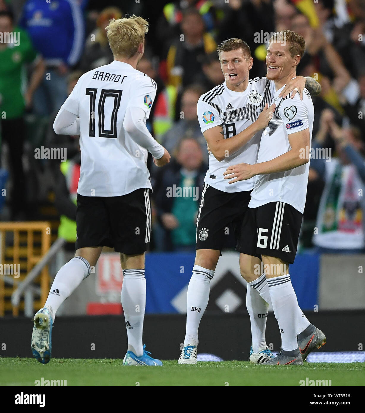 Official european qualifiers ball hi-res stock photography and images ...