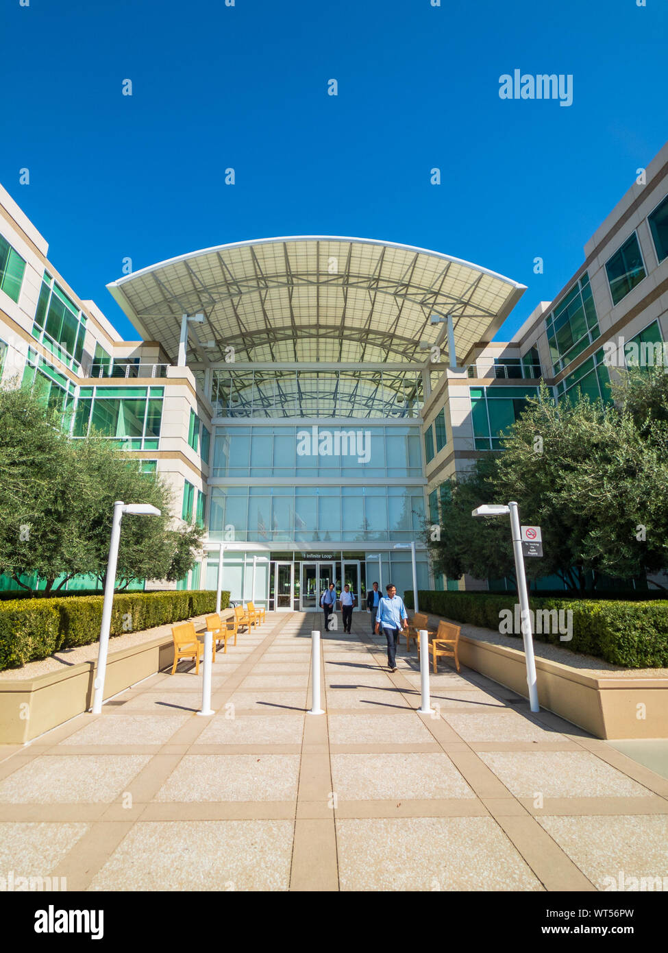 Cupertino, USA - September 10, 2018: Apple headquarters campus in ...