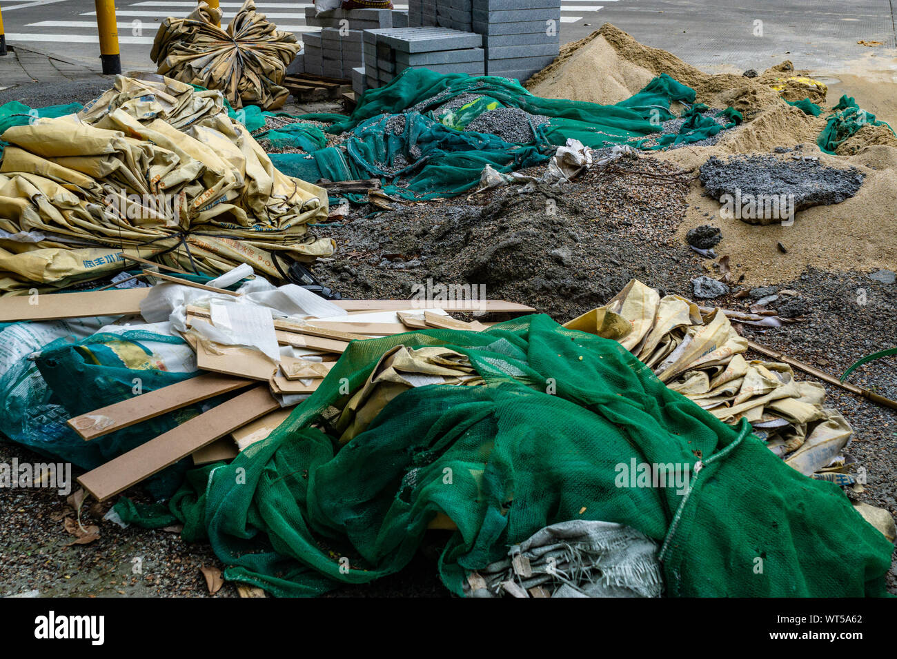 Mess hi-res stock photography and images - Alamy