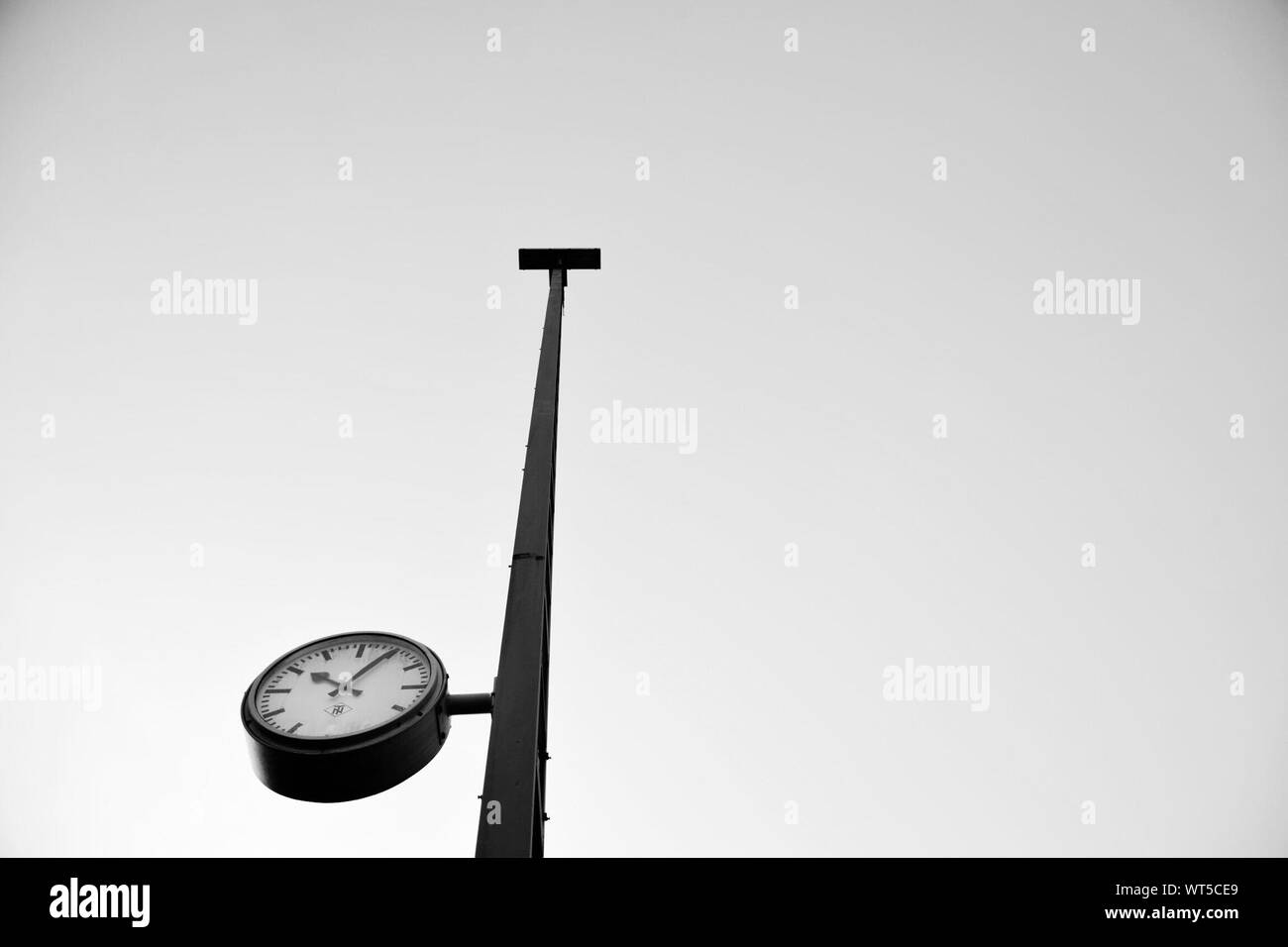 Pole clock hi-res stock photography and images - Alamy