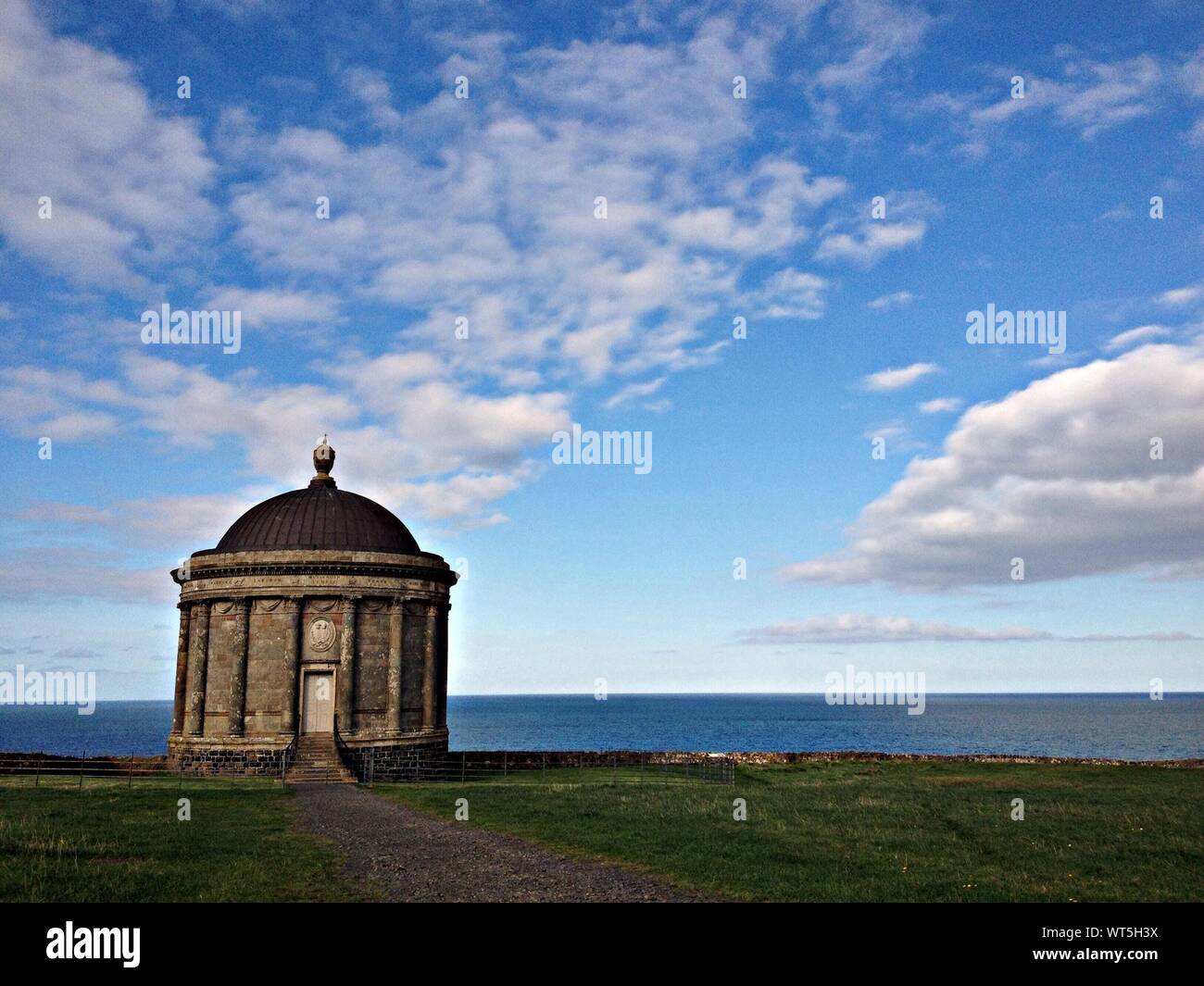 Mussenden temple exterior hi-res stock photography and images - Alamy