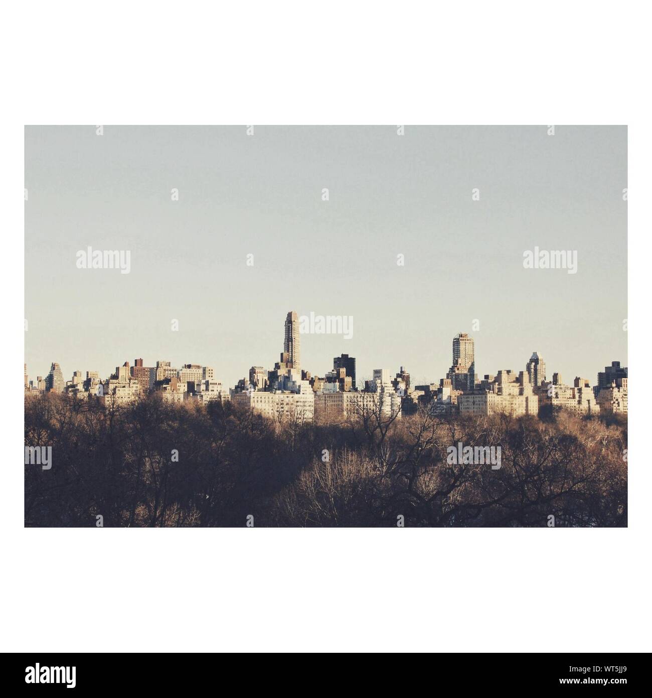 Skyline skyline Cut Out Stock Images & Pictures - Alamy
