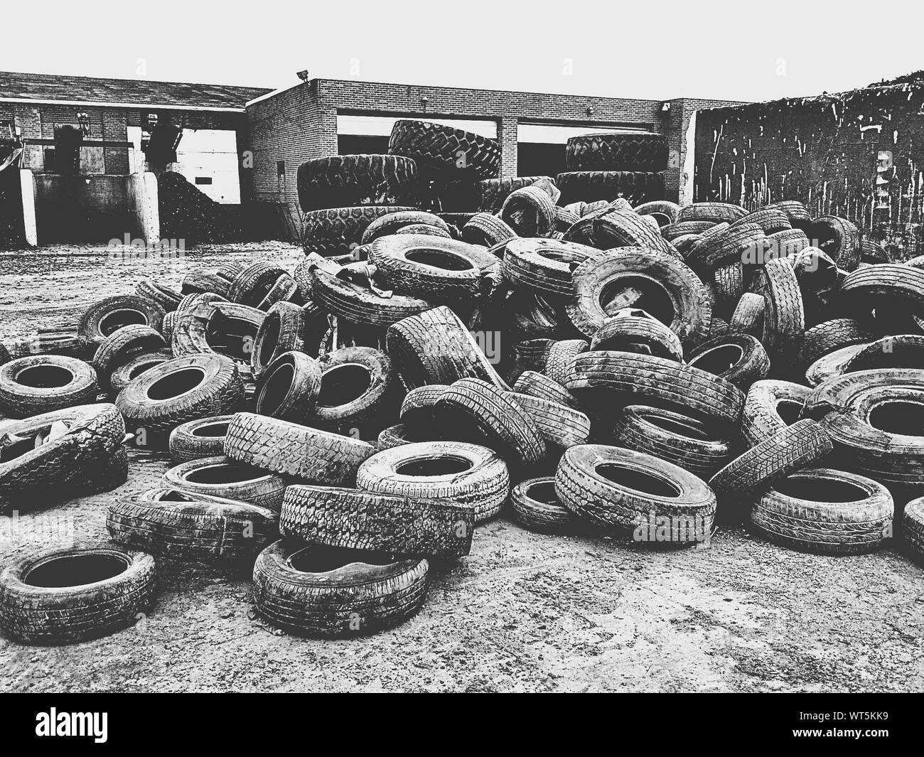 Stack of tires hi-res stock photography and images - Alamy