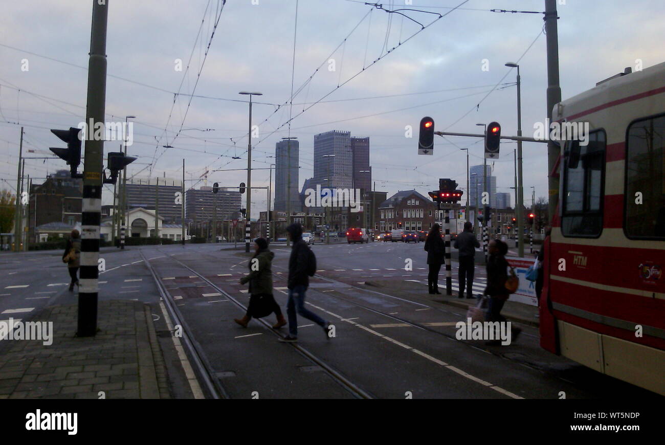 Car traffic light waiting red hi-res stock photography and images - Alamy