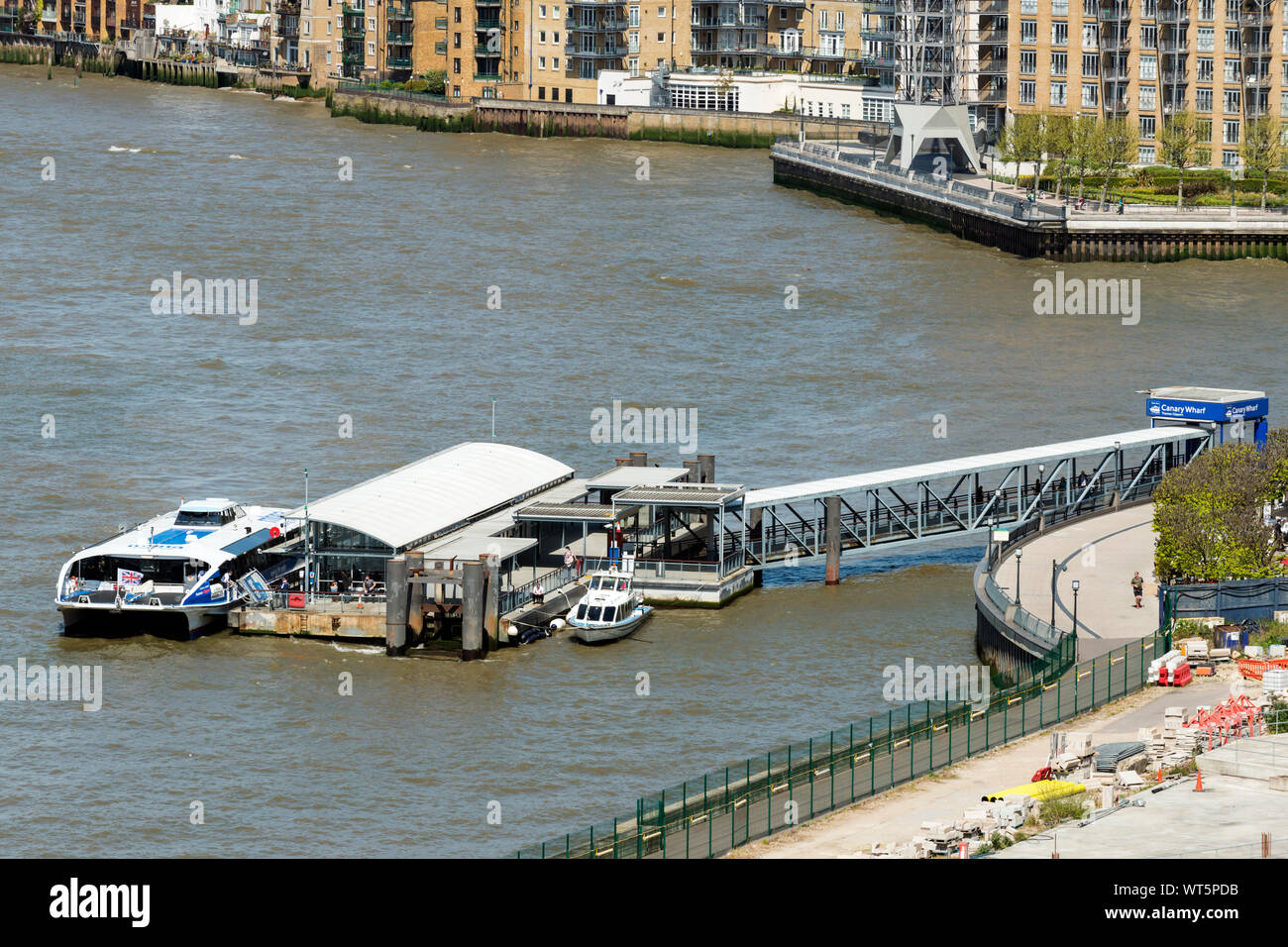 Canary Wharf, Thames Clippers River Boat Pier, London, United Kingdom ...
