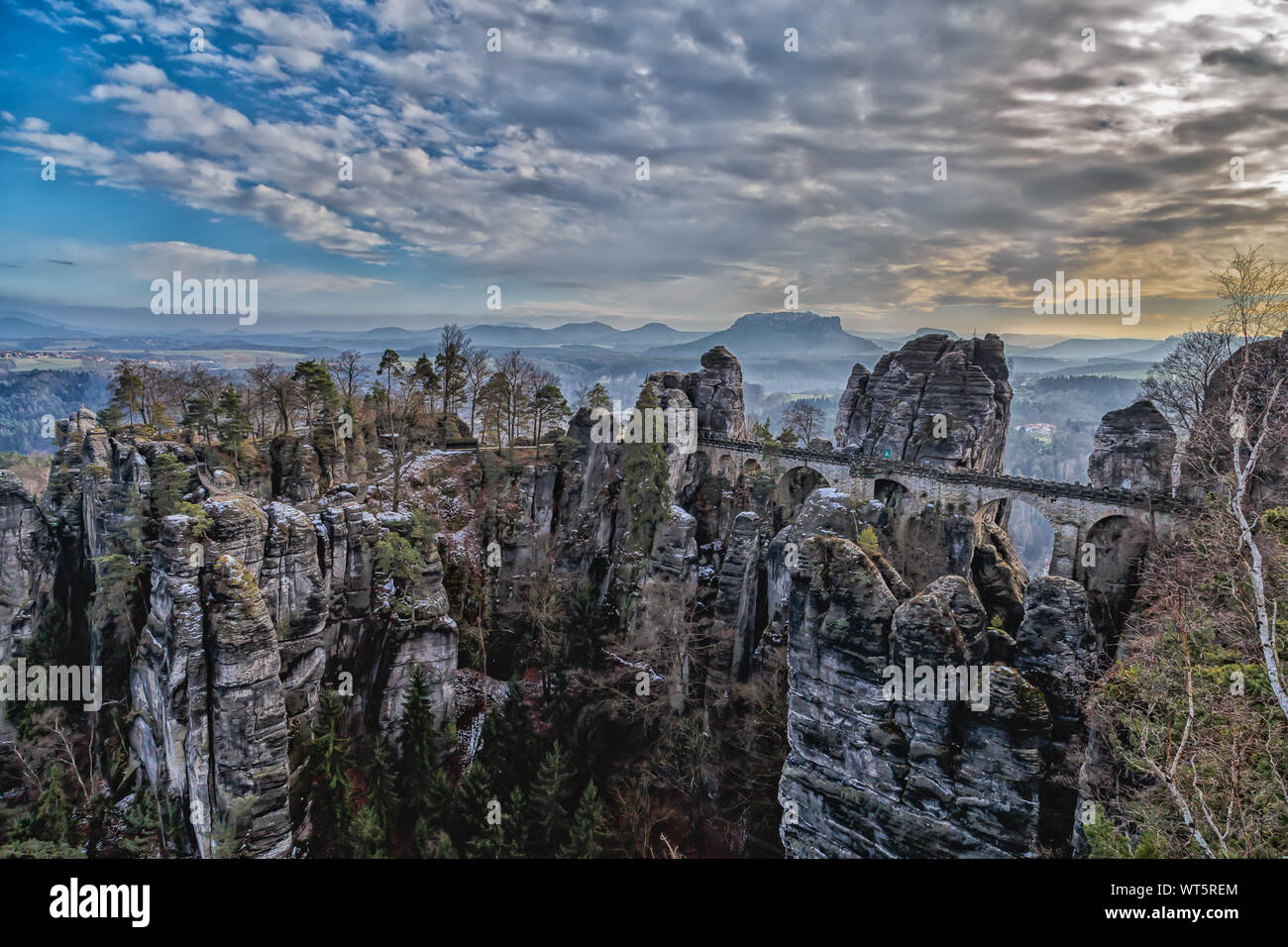 Natural scenery hi-res stock photography and images - Alamy