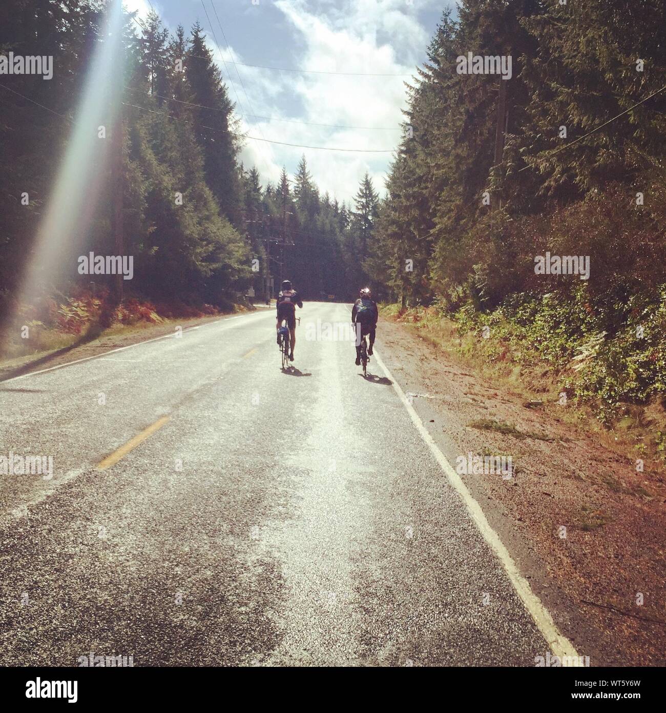 Highway cycling hi-res stock photography and images - Alamy