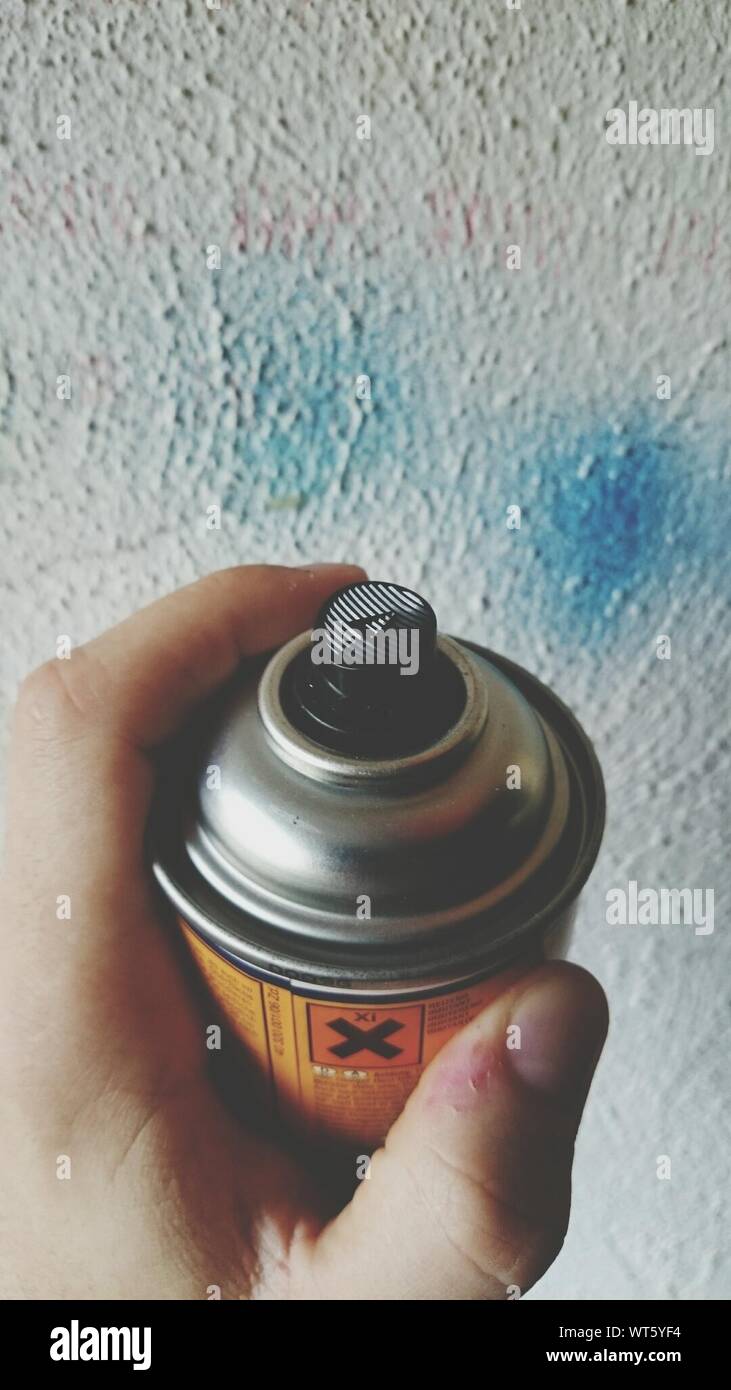Man hand spray can hi-res stock photography and images - Alamy