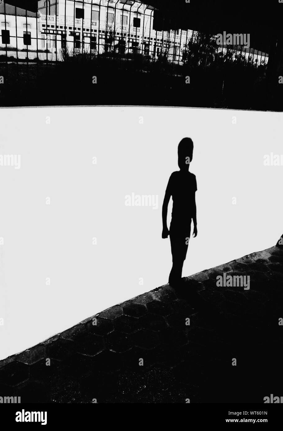 Boy shadow on wall hi-res stock photography and images - Alamy