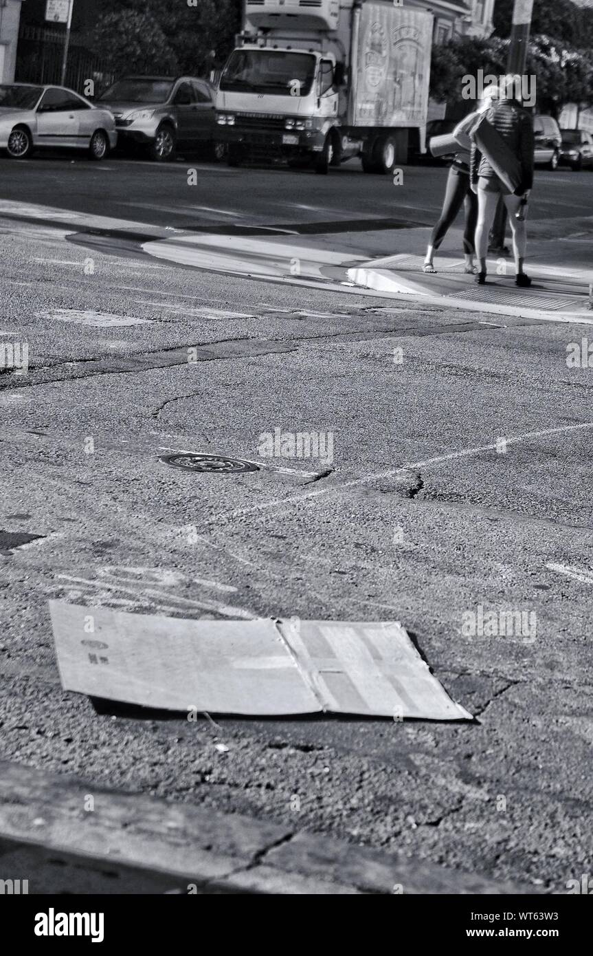 Lying on newspaper hi-res stock photography and images - Alamy