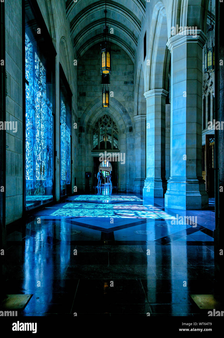 National cathedral washington interior hi-res stock photography and ...