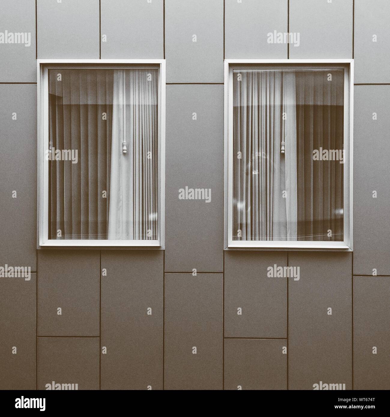 Windows of modern building hi-res stock photography and images - Alamy