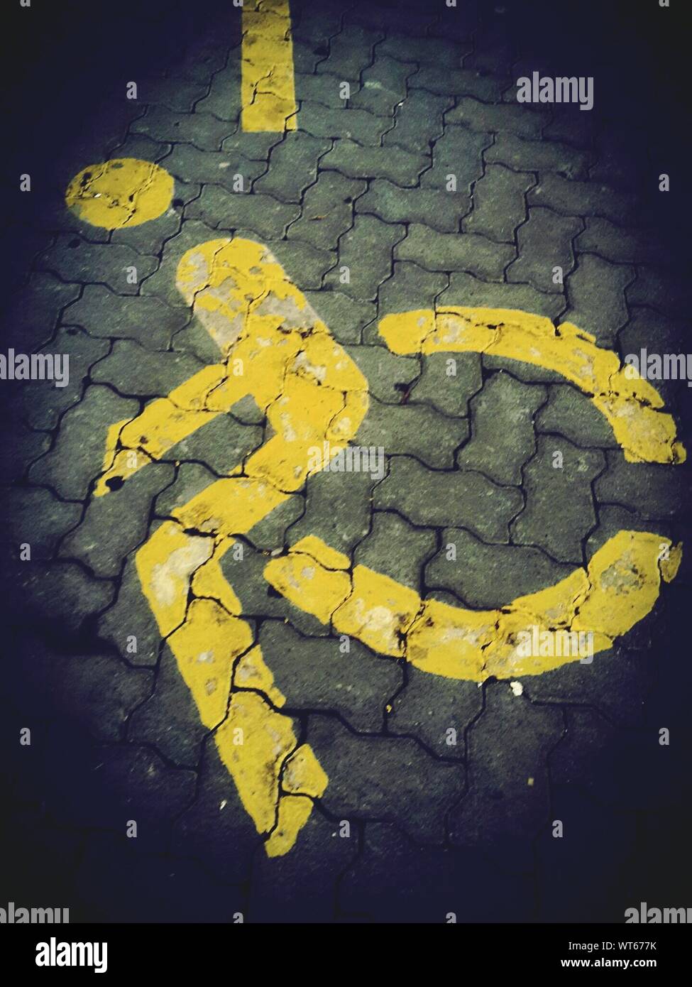 Footpath access for disabled people hi-res stock photography and images ...