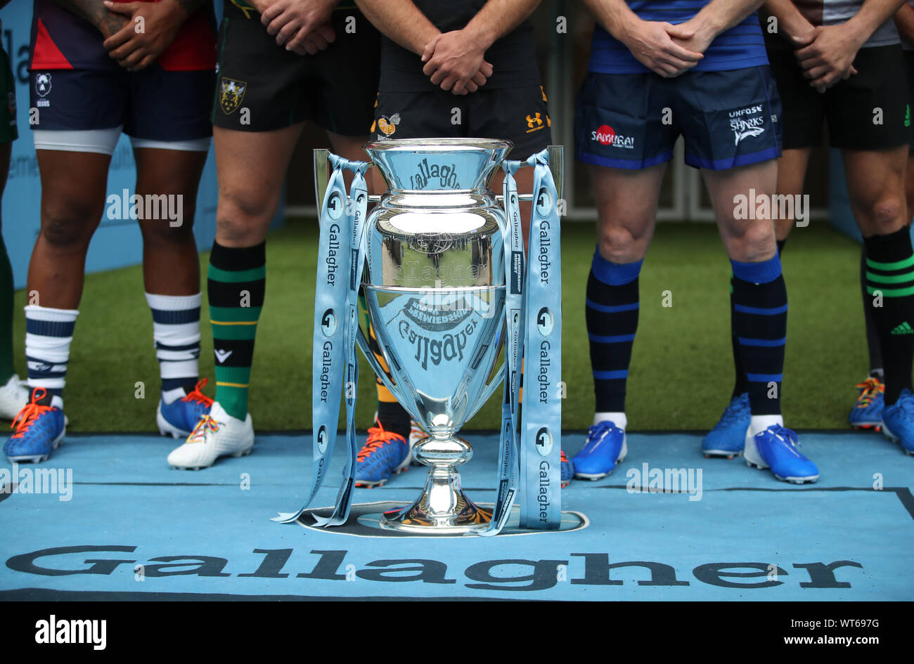 A view gallagher premiership trophy hi-res stock photography and images ...