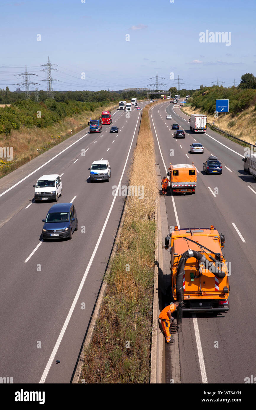 Motorway maintenance hi-res stock photography and images - Alamy