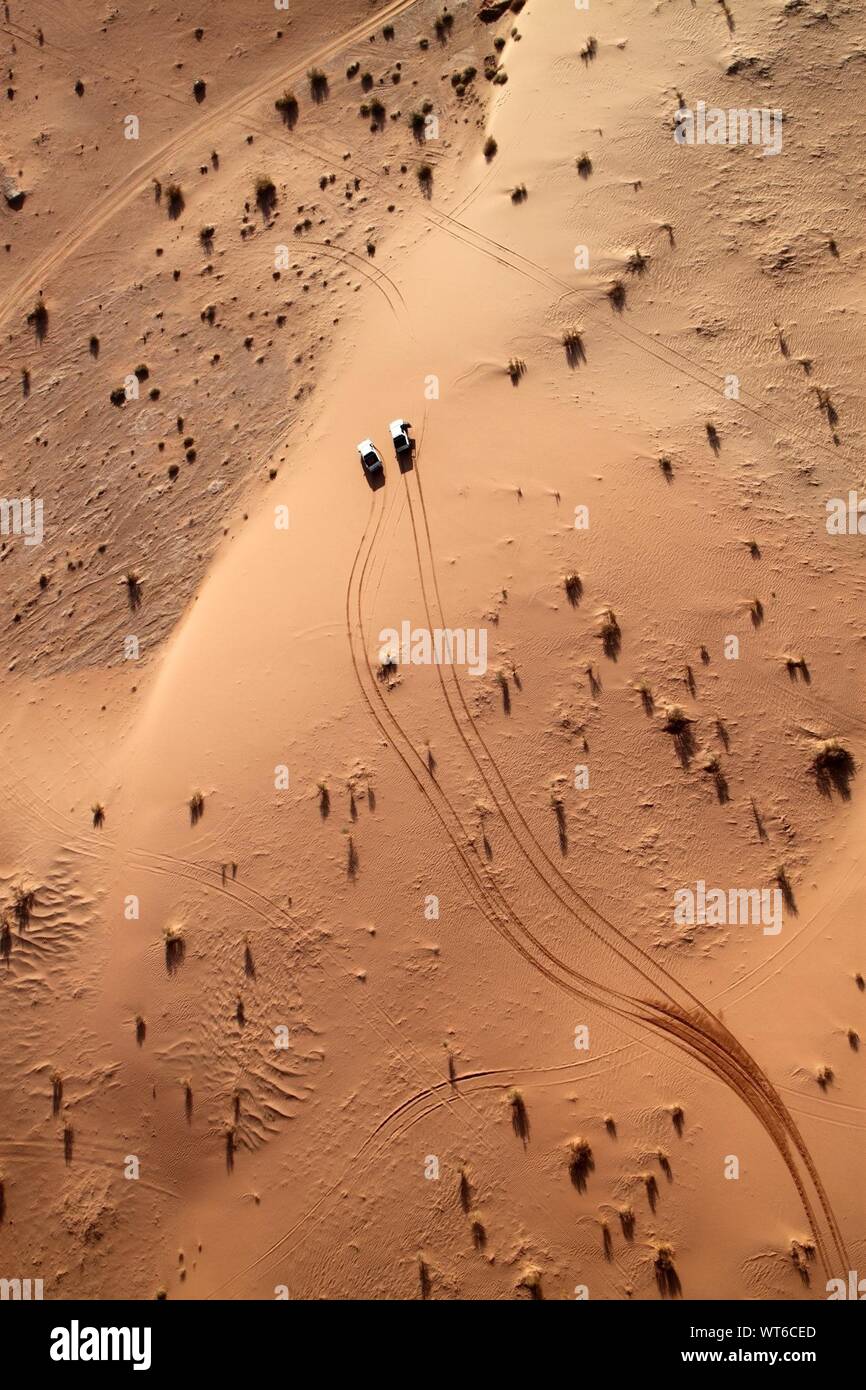 Car driving through the desert hi-res stock photography and images - Alamy