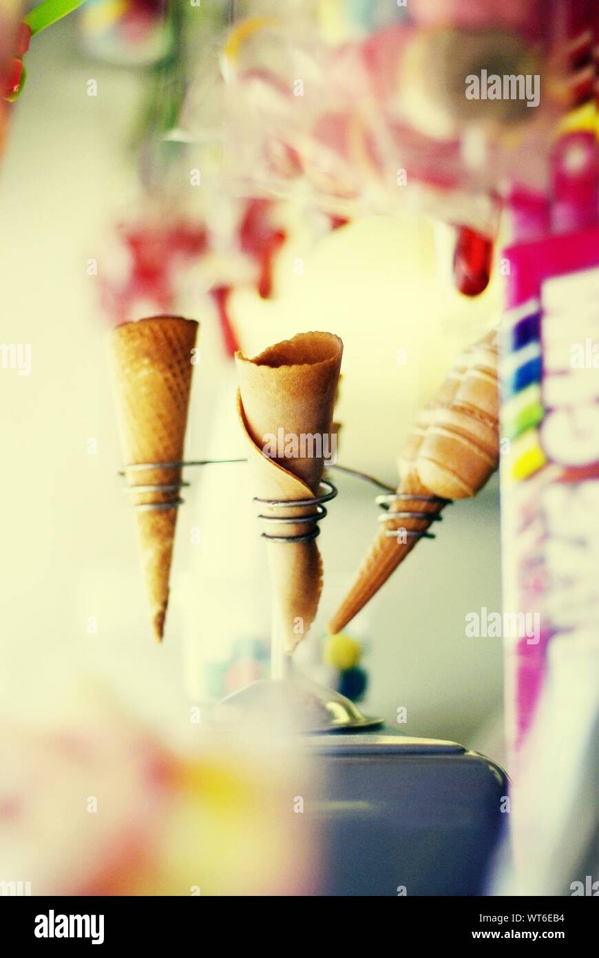 Ice cream cone in spiral hi-res stock photography and images - Alamy