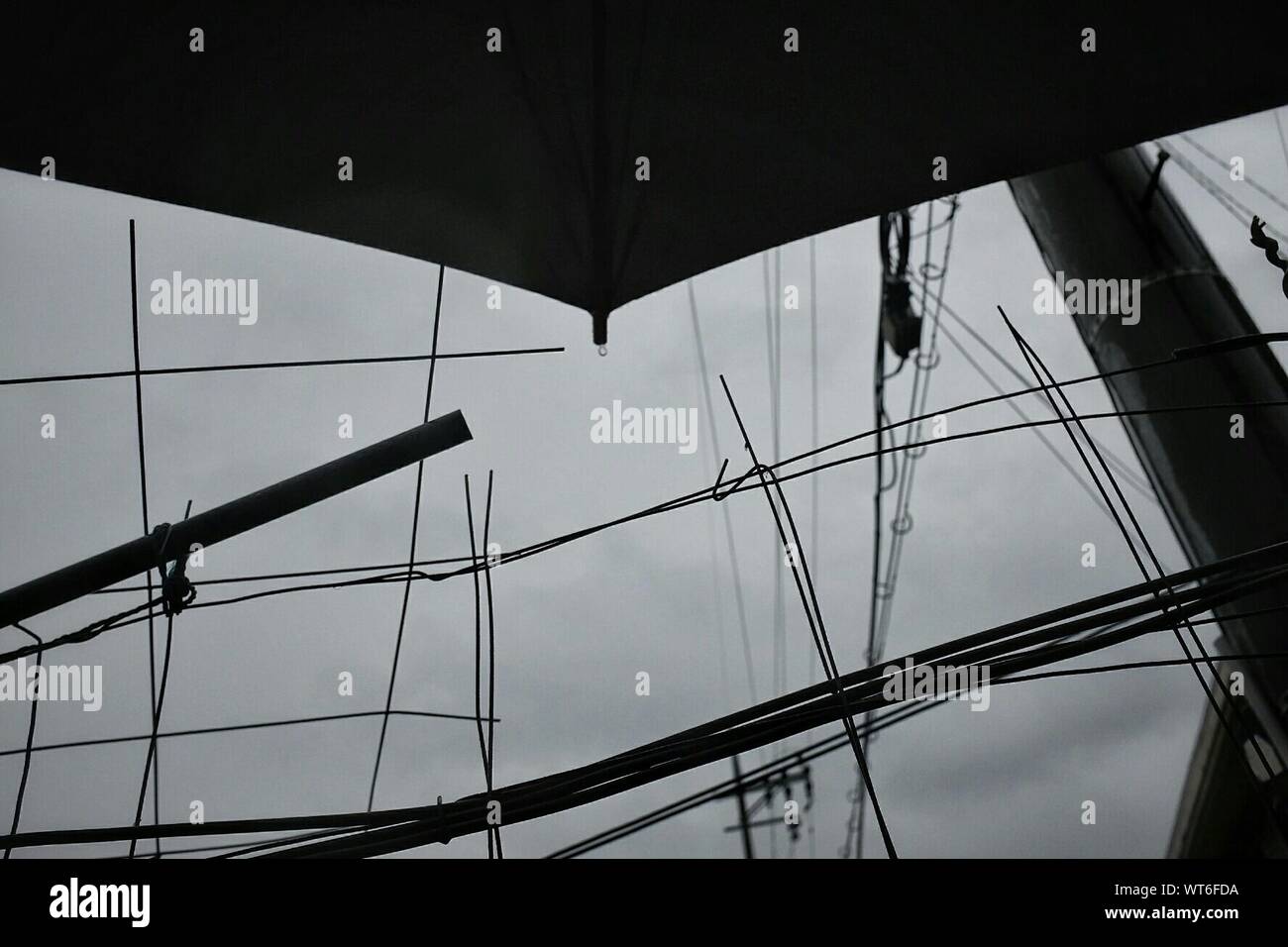 Mast of sailboat hi-res stock photography and images - Alamy