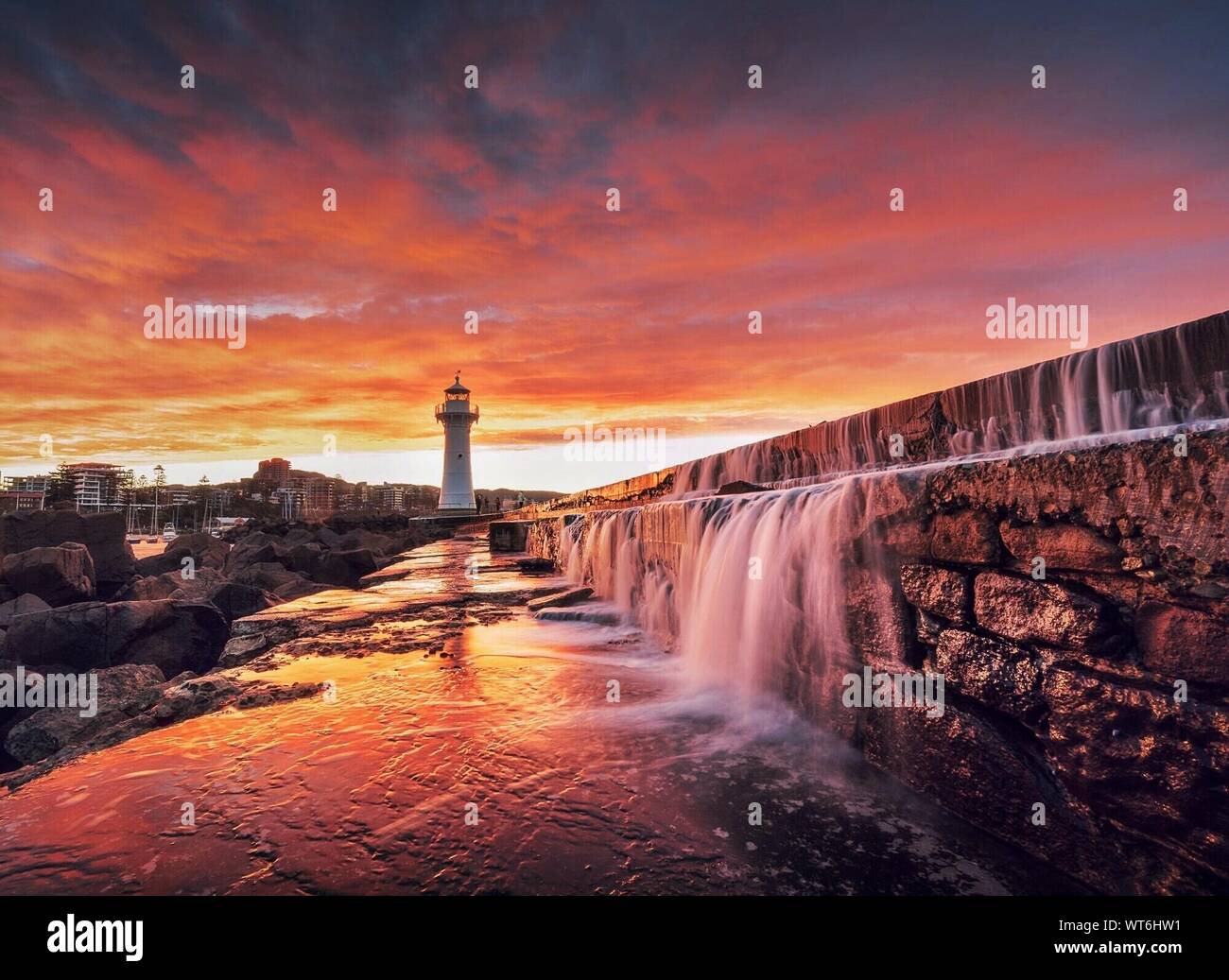 Water falling stone hi-res stock photography and images - Alamy