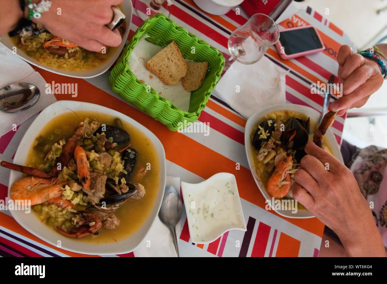 Eating dinner hi-res stock photography and images - Alamy