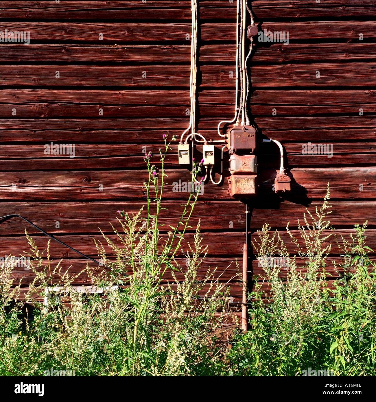 Electric power meter outdoors hi-res stock photography and images - Alamy