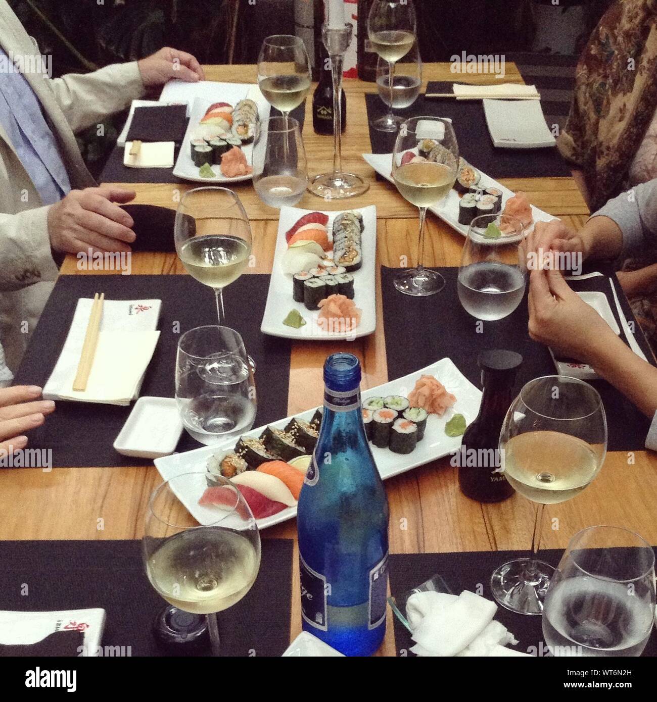 Japanese people eating hi-res stock photography and images - Alamy