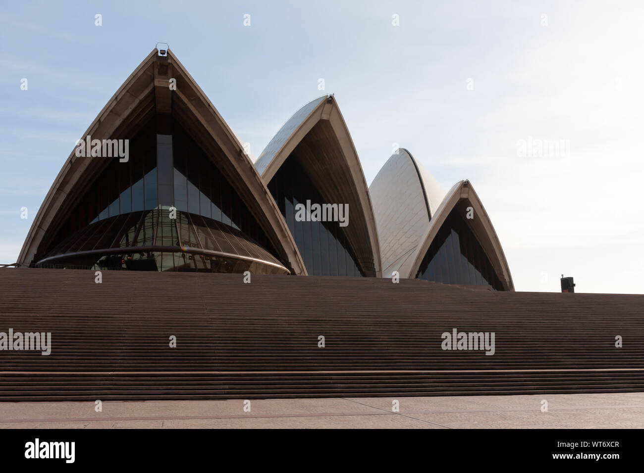 Opera house forecourt hi-res stock photography and images - Alamy
