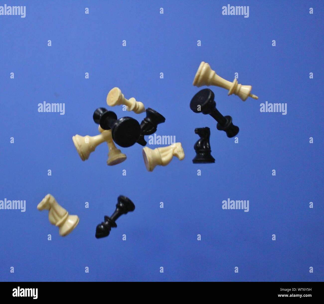 Blue chess hi-res stock photography and images - Alamy