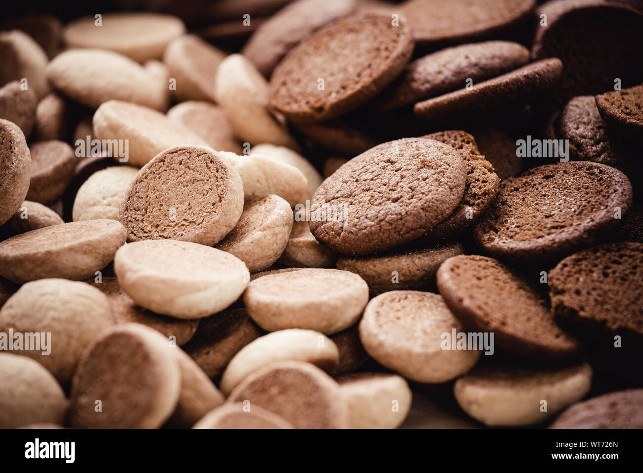Broas de coco hi-res stock photography and images - Alamy